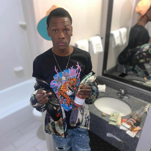 Stream YUNG GLIZZ FT LANDO SIXO - HIT THE ROAD by Djtmoney315 | Listen ...