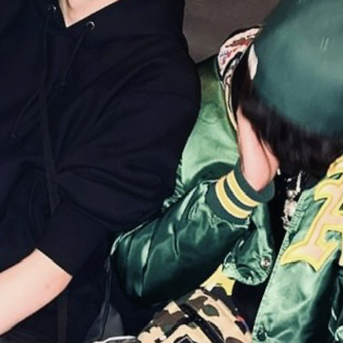 All eyes on!!! w/ Ryder - Listen to music