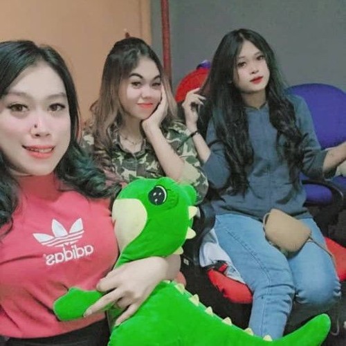 Stream EMANG BOWLEEE SEDISCO INI !!! #REVA - ICHA - SALSABILA ( SIFARIDD X DAFFAFEBRIANN X DANU ...