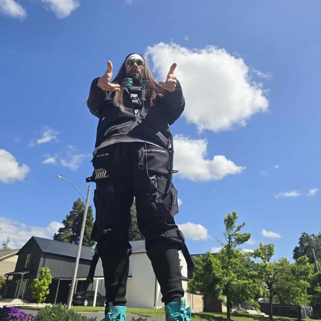 Stream From The Block (Live Stream Mix) by M.C. StarStrip | Listen ...