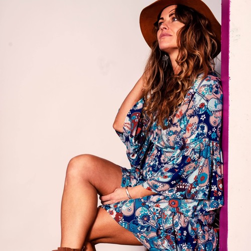 Stream Dreams - Fleetwood Mac Cover by Bella Blakemore | Listen online ...