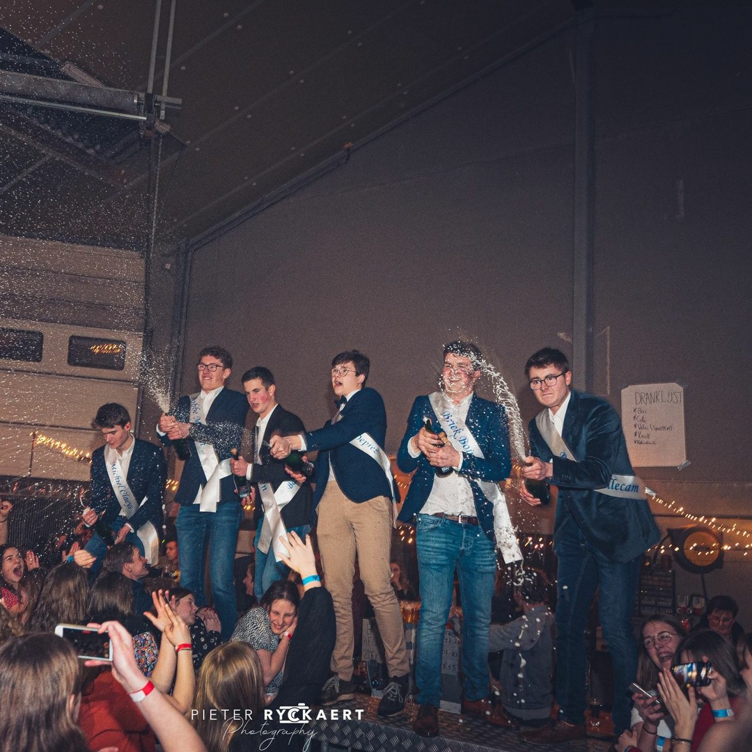 Stream Bal Van't Zwaar Geval (AJbeats & DJ GuNTHeR) by Jarne Maesen ...