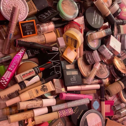 Stream Technological Environment and Overconsumption: A Case Study on ...