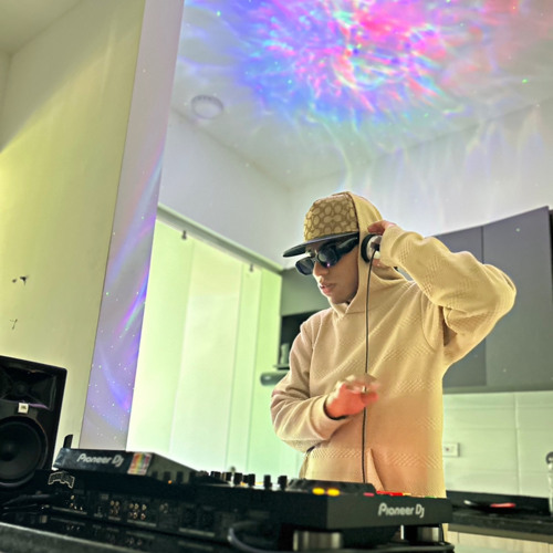 Stream PRIVATE SET DAVID ROLDAN 2024 by DAVID ROLDAN DJ 💎 | Listen ...