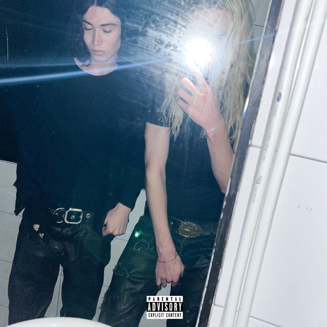 Listen to ouu (feat. 2hollis) by rommulas in ... playlist online for ...