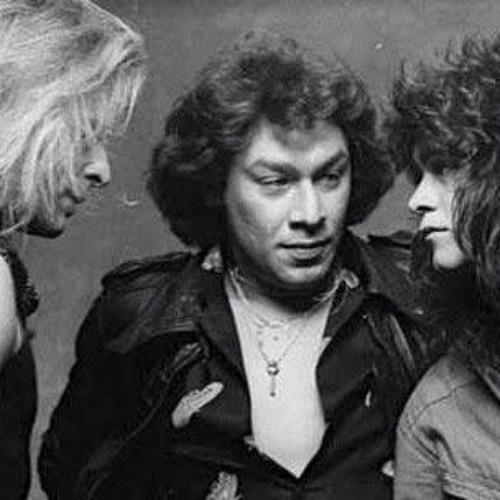 Stream Proderics - strangers feat melodybloom // speed up by Freza ...