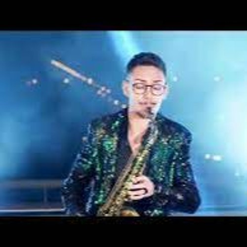 Listen to playlists featuring Vladuta Lupau Si Armin Nicoara - Seara ...