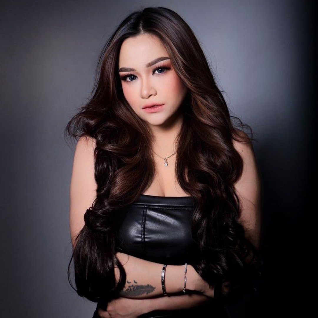 Stream GADIS MELAYU X WAKTUKECIL#DJ DIESNY QUEEN M2000(YADI RMX) by Yadi DTS rmx | Listen online ...