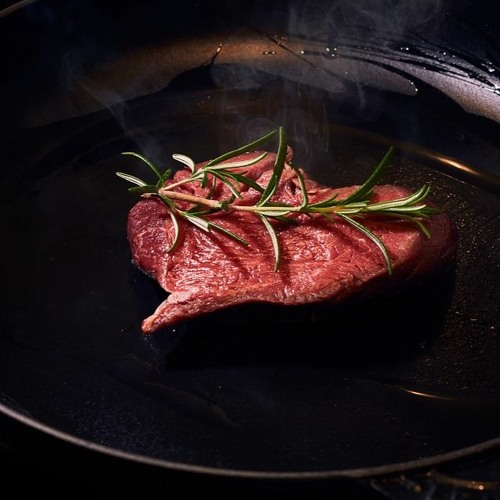 Stream SOUND OF THE WEEK 175: Oil Sizzling In Frying Pan, Kitchen ...