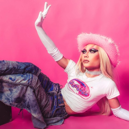 Stream Y2K NYE 2024 @ The Locker Room NYC by FRMWRK | Listen online for ...