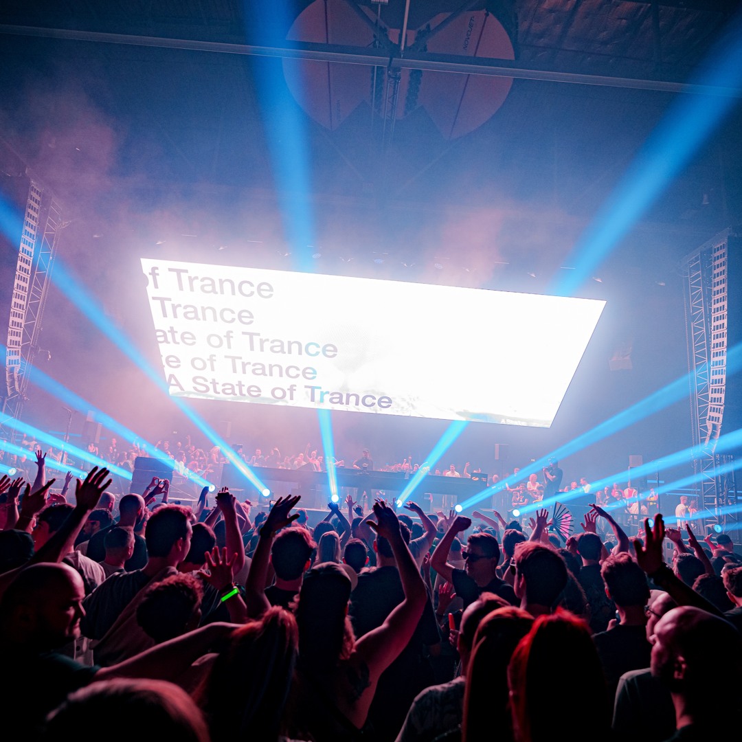 Stream Emma Slade 🐝 | Listen to Boomtown 2025 Sets playlist online for ...