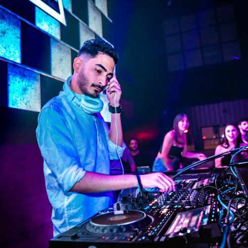 Stream Green Light (05/07/2023) (Afro House & Indie Dance) by NEEMA | Listen online for free on ...