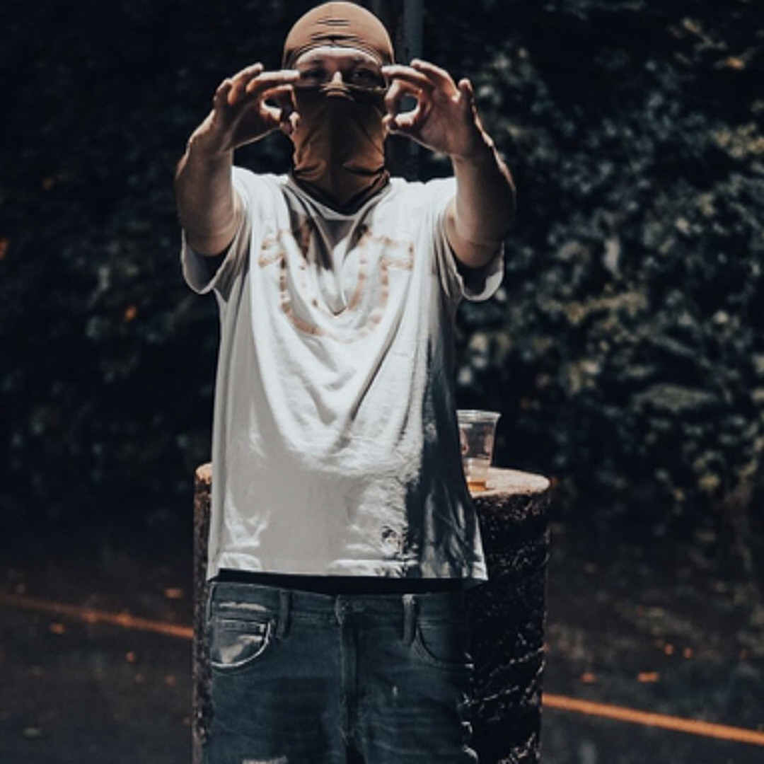 Stream King Ace - Red light Freestyle by ALERT TELEVISION | Listen ...