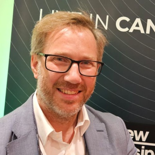 Stream episode Julian Pinn (SAWA) - Marketing Report 17 juni 2024 deel ...