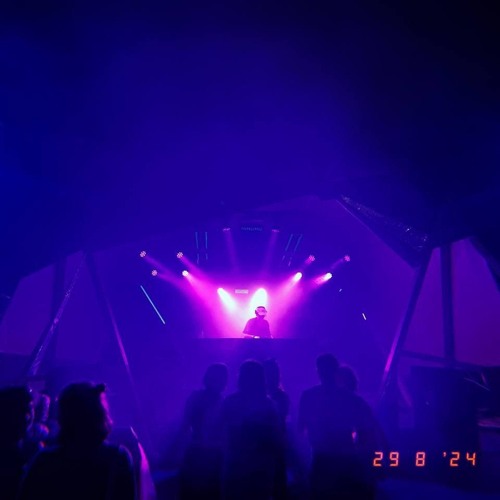 Stream GALAXAURA @ Tarmac Festival 2024 by GALAXAURA | Listen online ...