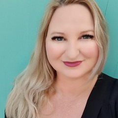 Fiona Branch's Instagram, Twitter & Facebook on IDCrawl