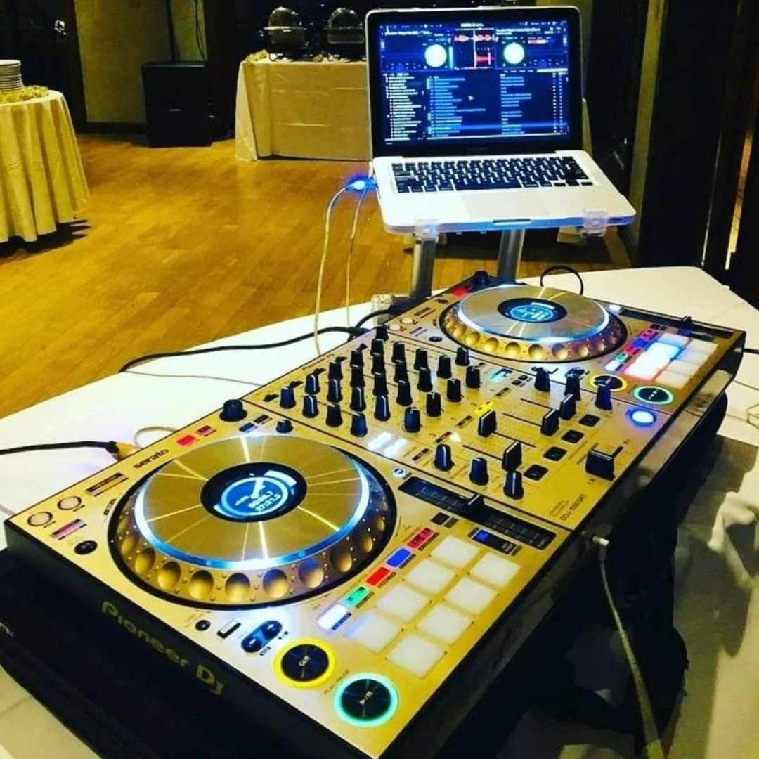 Stream Delfin Quishpe Vol..1..MeGa..Remix..Erick..Daquilema..Dj.mp3 by ...