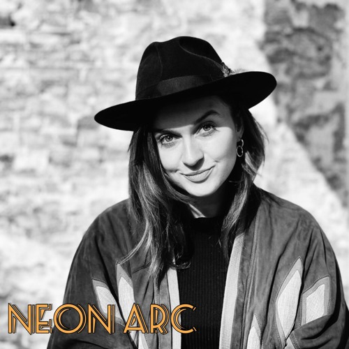 Stream Neon Arc Session #001 by ANAÎKA by Neon Arc | Listen online for ...