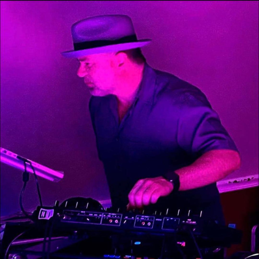 Stream Mastermix 6 Mixshow 312: DJ Mario Reyes by Mastermix 6 | Listen ...