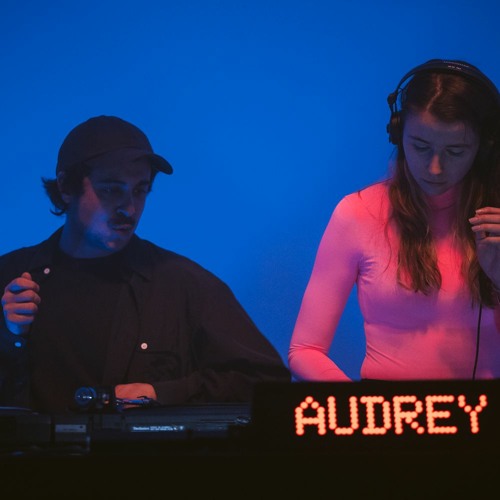 Listen to playlists featuring Grand Central 2021 - Audrey Danza b2b ...