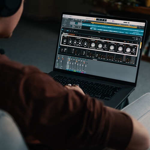 Stream episode V-Rack | Bass - Panning, Delay & EQ for 'Wah' Effect by ...