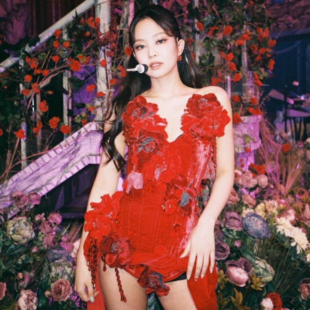 Stream JENNIE - Solo (The Show Version) Remix by DARIZZ | Listen online ...