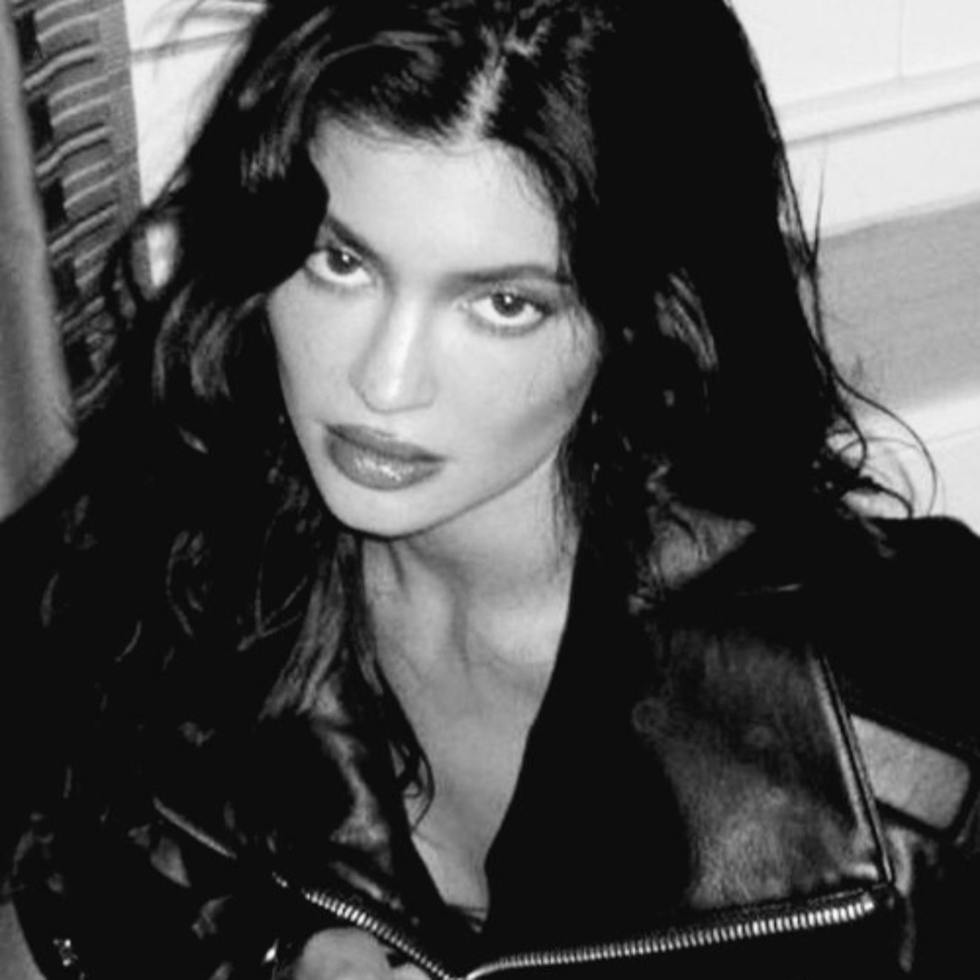 Stream boss b!tch by r | Listen online for free on SoundCloud