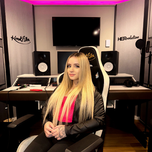 Stream MC LUANA SP - VEM DJ by MC Luana SP | Listen online for free on ...