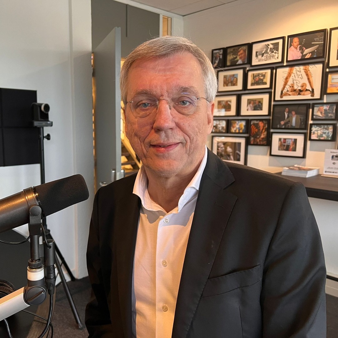 Stream episode Peter Cool, Alexander Rahusen en John Brahim - Topic ...