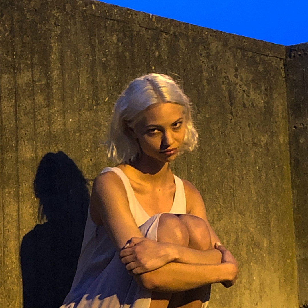 Stream i like the way you kiss me by Artemas | Listen online for free ...