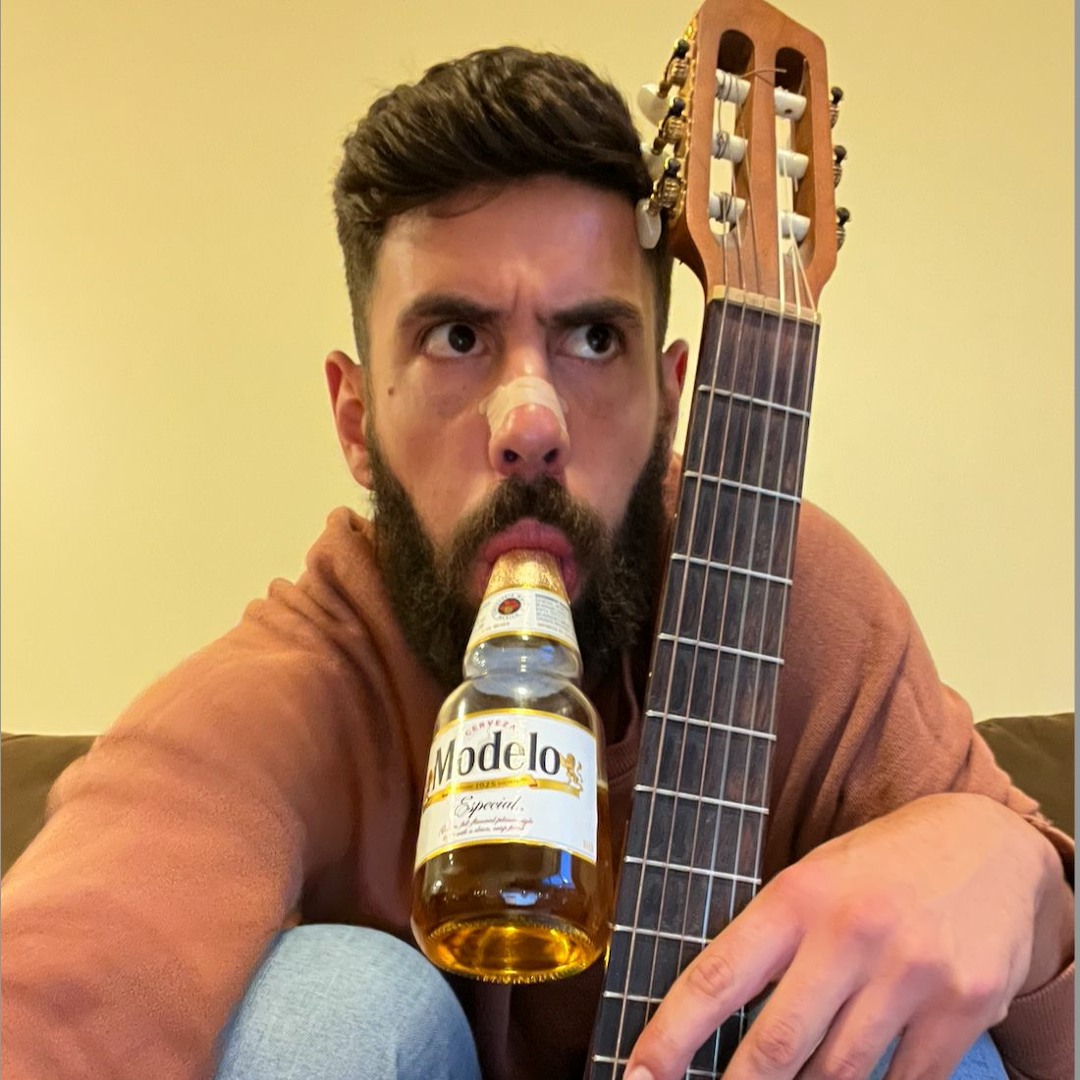 Stream Modelo Time (Acoustic Disney Version) by Almog Paz | Listen ...