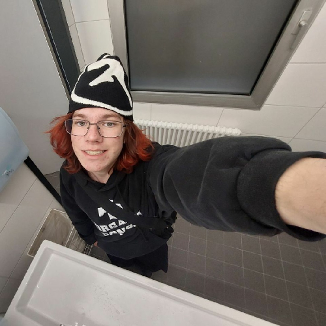 Listen to LOLI - Remix SAM (ft. 5mewmet) by SAM in lainyaah playlist ...