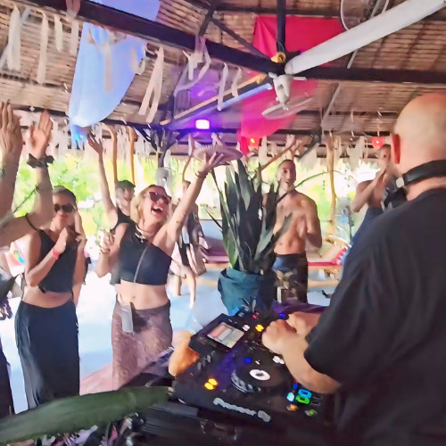 Stream Luke July Live @ Guy's Bar // April 2025 by LUKE JULY | Listen online for free on SoundCloud