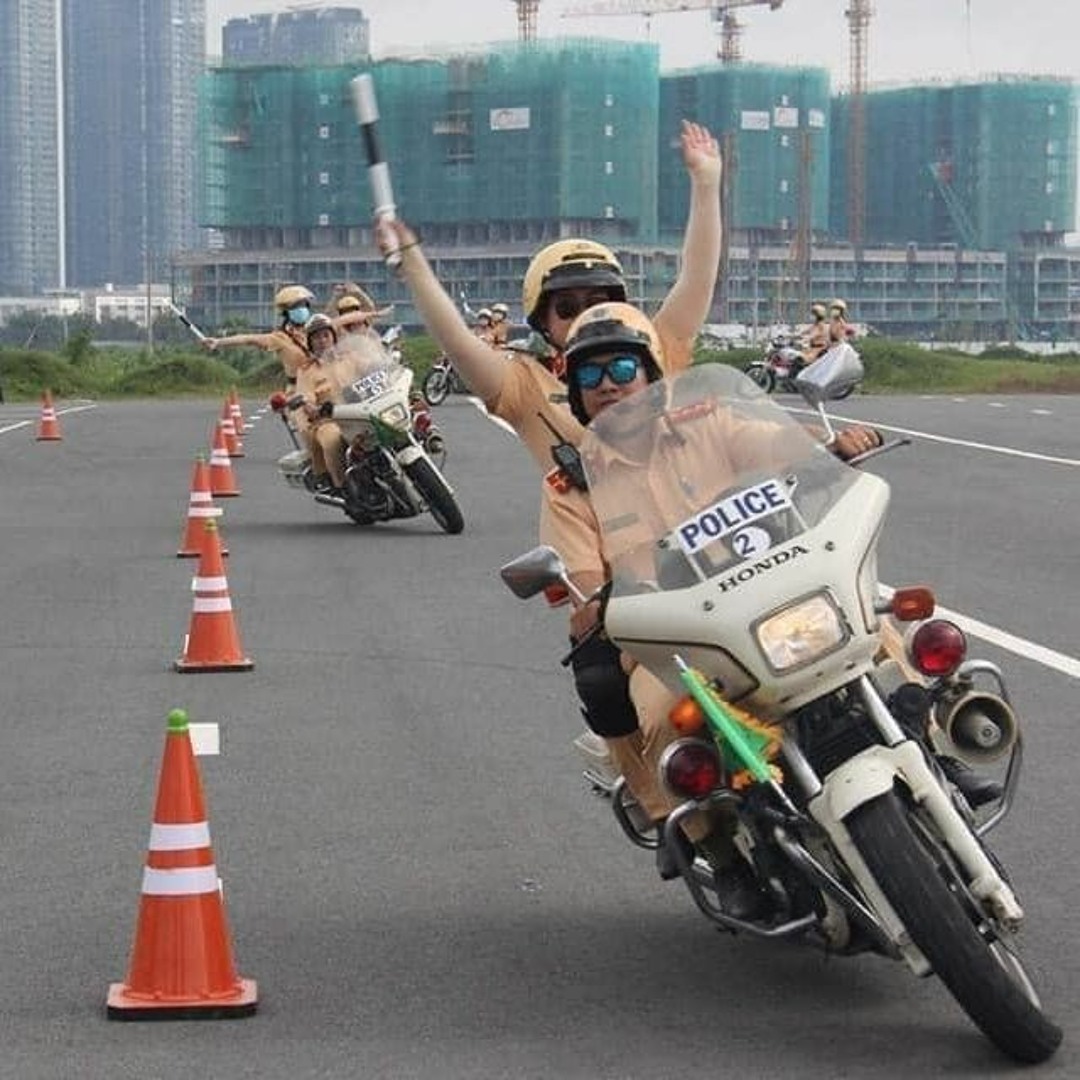 Stream episode Tieng Hu Trong Man Dem-ThayMeme ft.Con chó trong gương ...