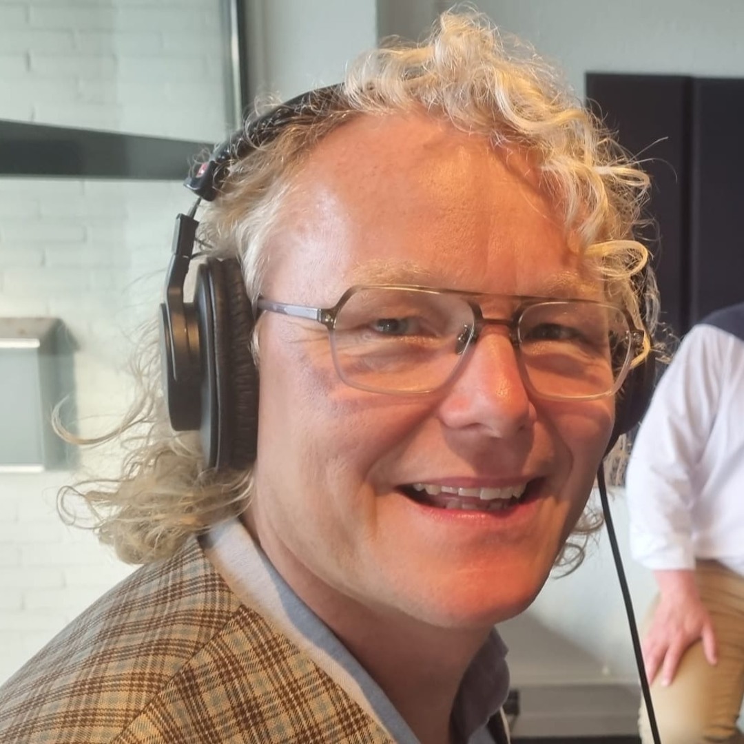 Stream episode Michel van den Houten (Big Group Amsterdam) - Marketing ...