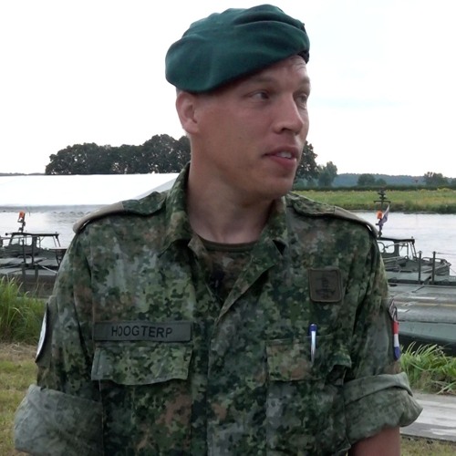 Stream Verslaggever Marc Loeven is bij de pontonbrug by omroepGLD ...