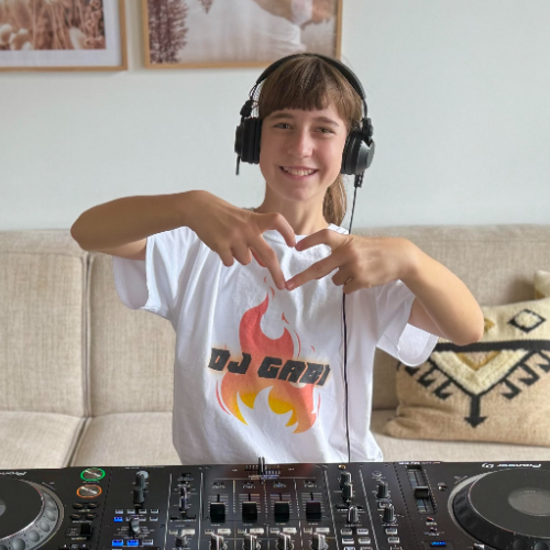 Stream DJ GABI TECH HOUSE MIX 2024 - MARBELLA SPAIN by DJ GABI | Listen ...