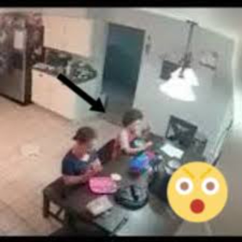 Stream Clip Buscar kid and his mom video buscar kid and his mom cctv linkr.bio/viriakoo by ...
