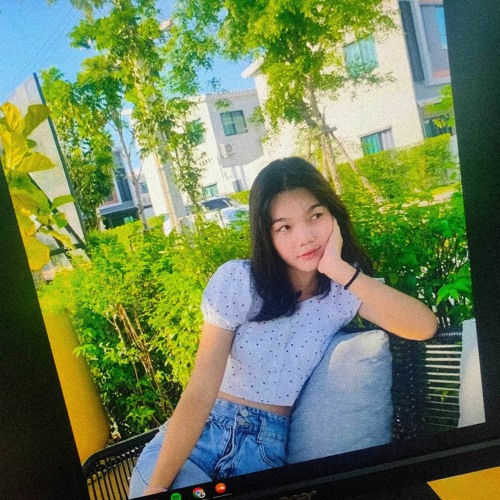 Stream G Listen To ถ้าโลกไม่ใจดีกับเธอ เดี๋ยวเราใจดีกับเธอแทน