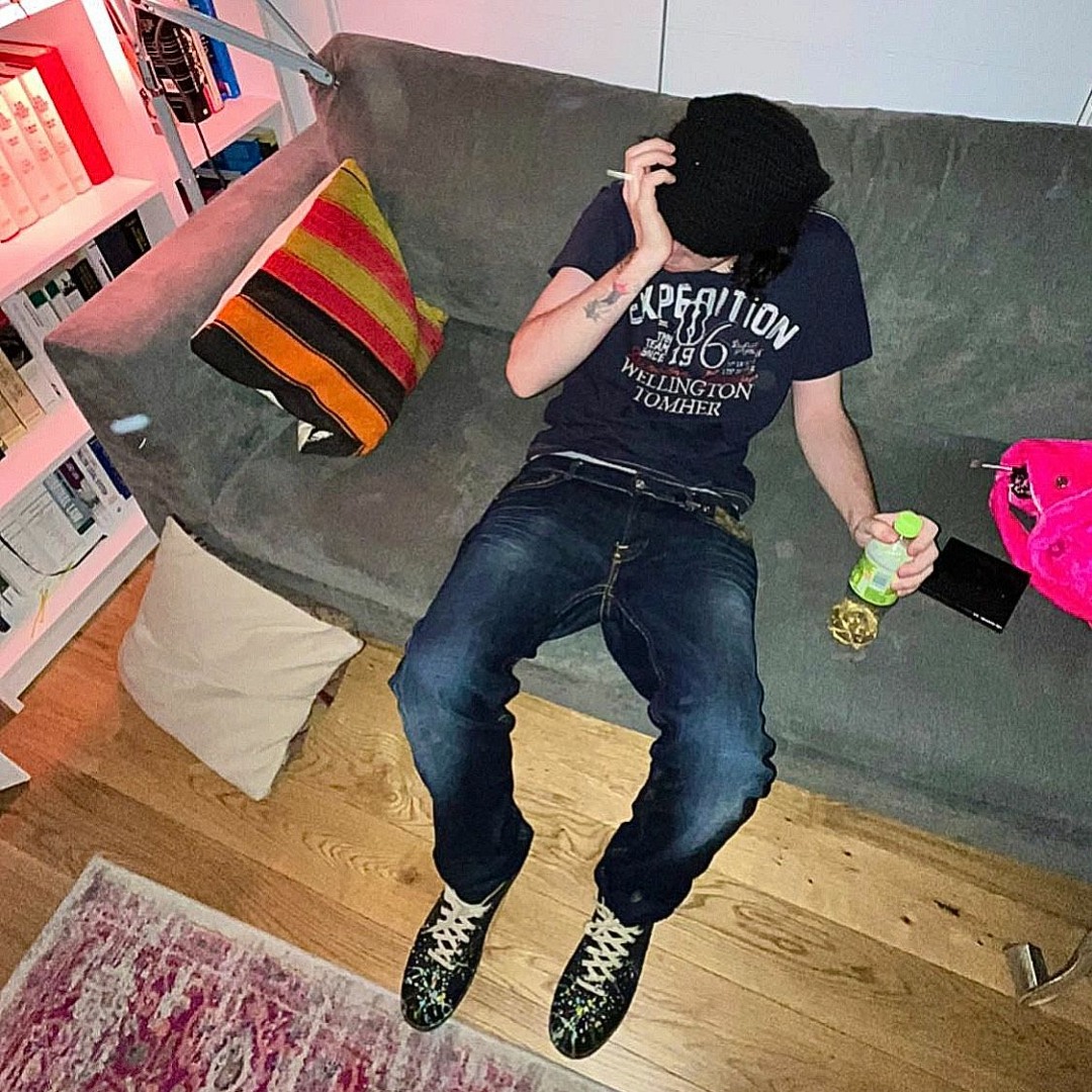 Stream capoxxo - backroom (demo) [+bennybonito] by archived tv | Listen ...