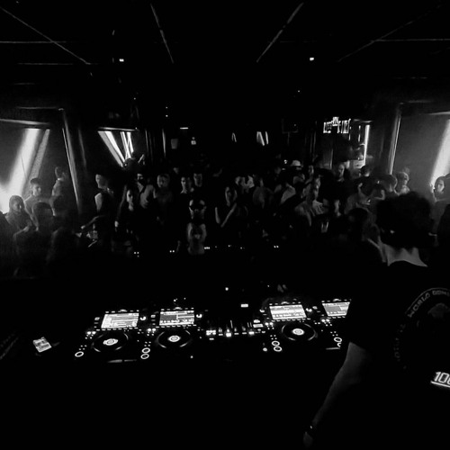 Stream RIZZ at Club Vaag (Opening set, Vaagmas) by RIZZ (BE) | Listen ...