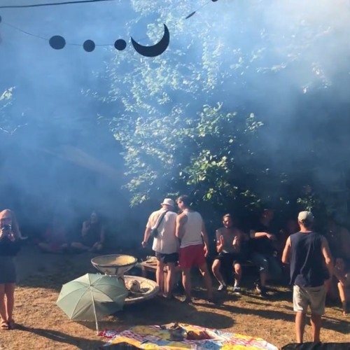 Stream Hofcast #001 Sonntags Im Paradies by Yøra Slow | Listen online ...