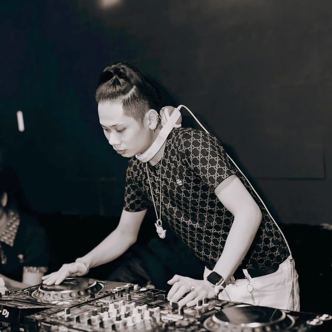 Stream ĐÀ LẠT CÒN MƯA KHÔNG EM -REMIX by DJ DUY ZUY | Listen online for ...