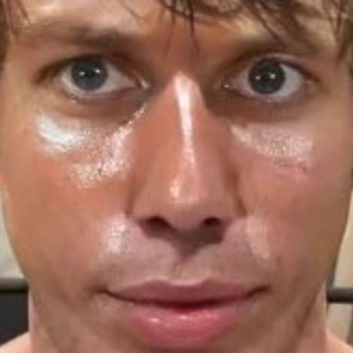 Stream looks into camera, has big crab claws by tahutoa | Listen online ...