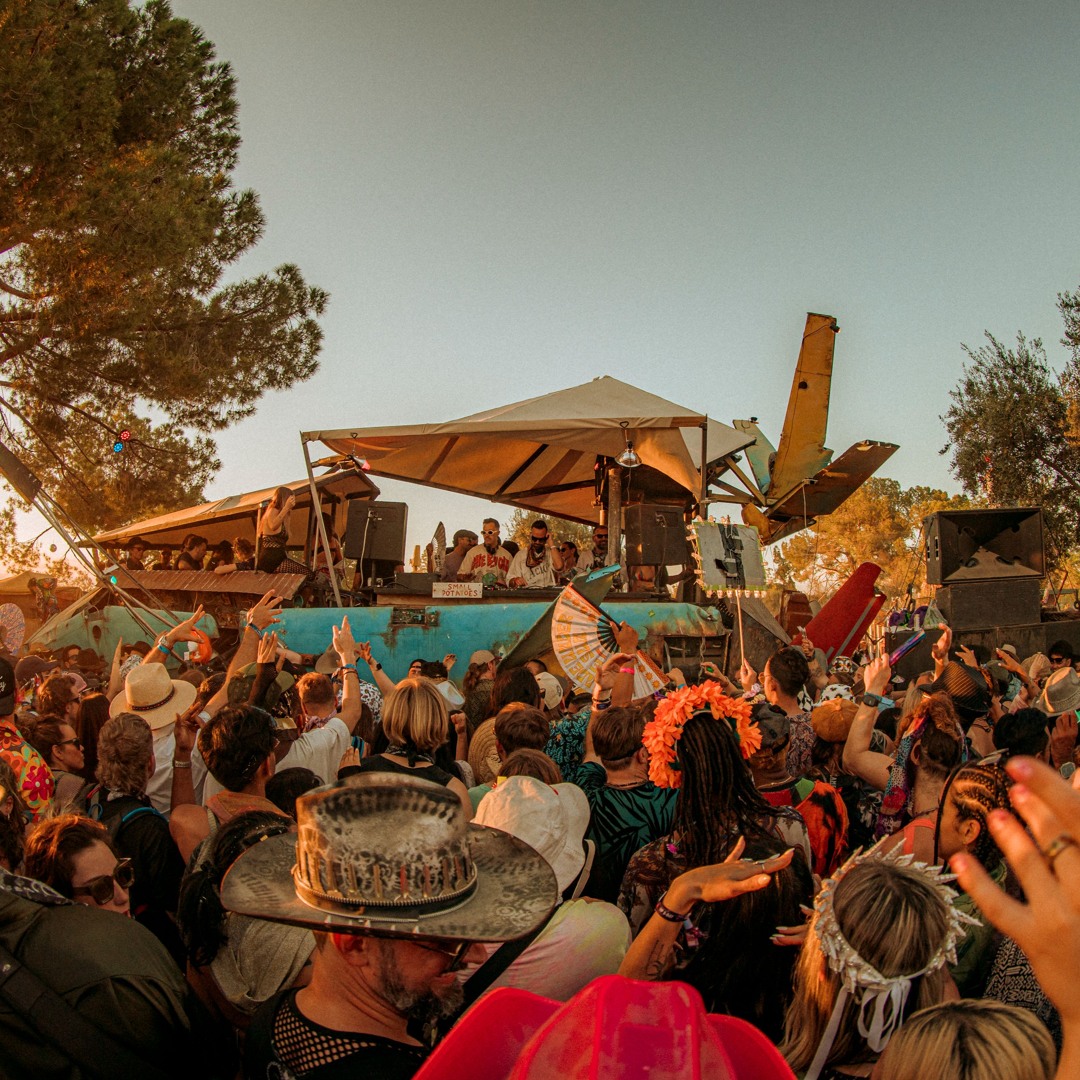 Stream RÜFÜS DU SOL (DJ Set) - Lightning in a Bottle 2024 by RÜFÜS DU ...