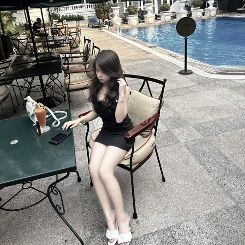 Stream Music love - Na Uyên Nhii by Tr Uyen Nhi | Listen online for free on SoundCloud