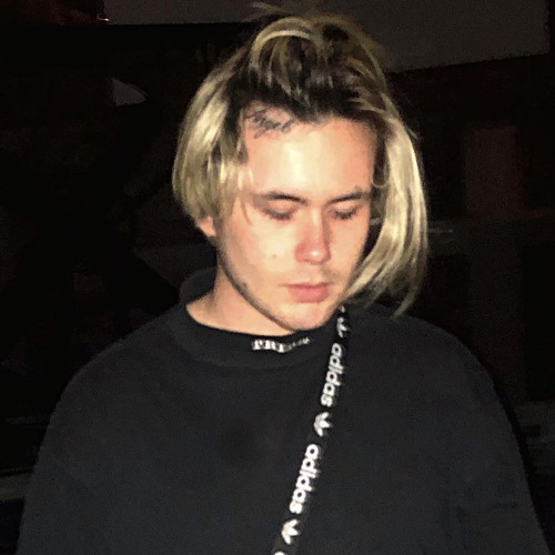 Stream @gentrammel - Alone At Night by GENTRAMMEL | Listen online for ...