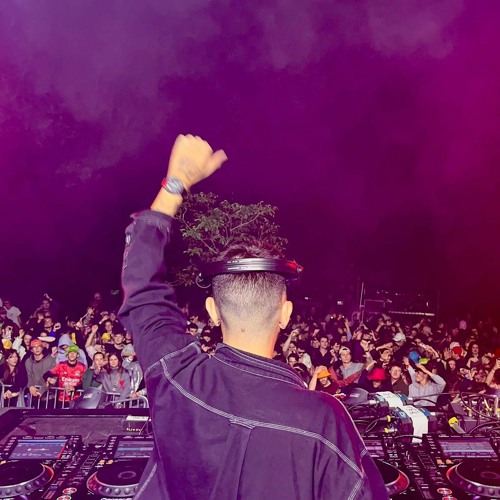 Stream Hugo Cantarra liveset @ Les Briques Rouges Festival, Lille ...