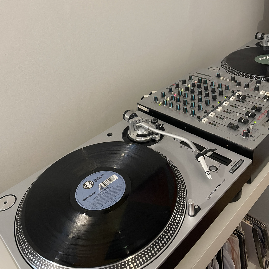 Stream Chill Club Vinyl Mix by DJ Chef Hugh | Listen online for free on ...