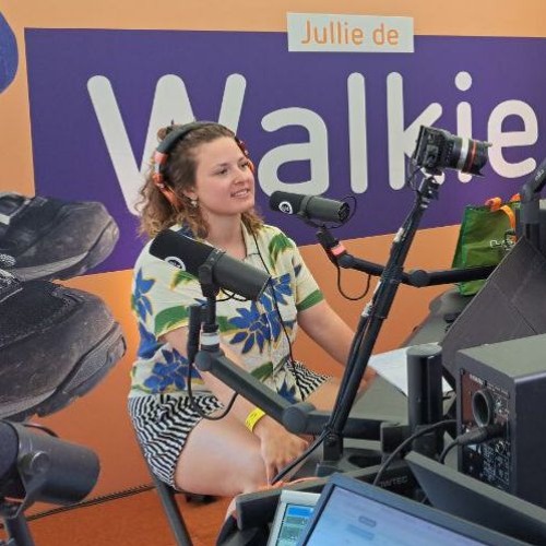 Stream Onze loopster Esther Hendriks by omroepGLD | Listen online for ...